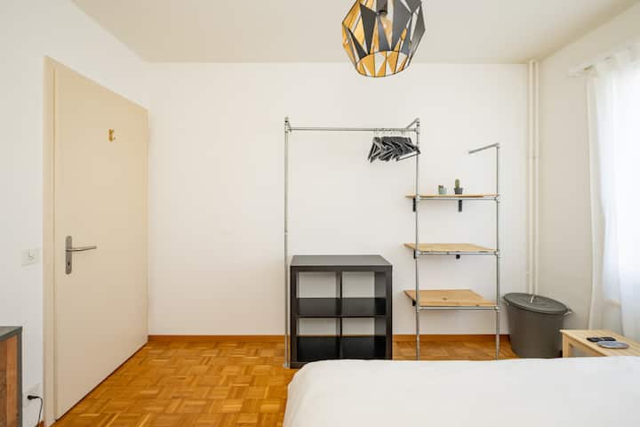 Minimalistisches Zimmer Bern - Berne