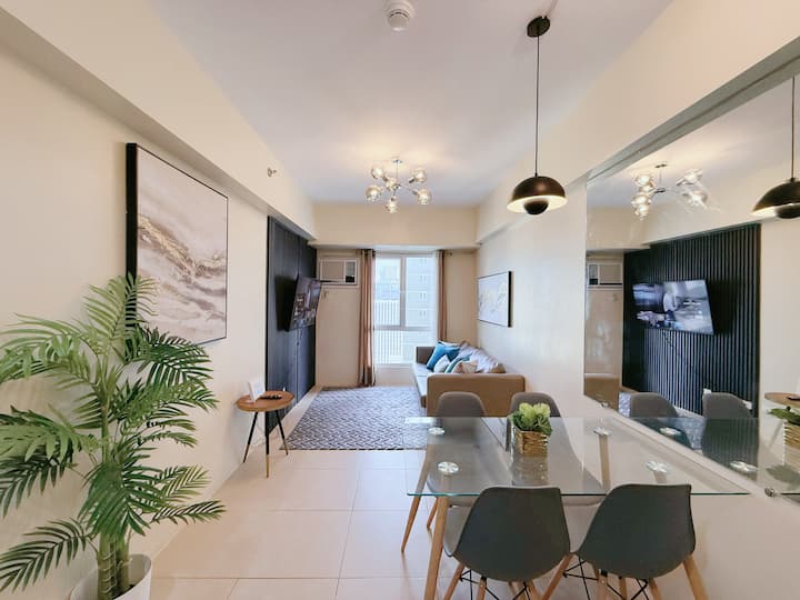 1br 3beds W/ Scenic View In The Heart Of Cebu City - Cebu City