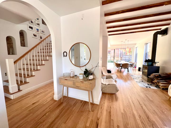 Maison 5 Chambres Et Piscine Ndg - モントリオール