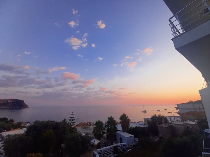 Hibiscus Hotel, Triple Seaview Room, Himare - Himarë