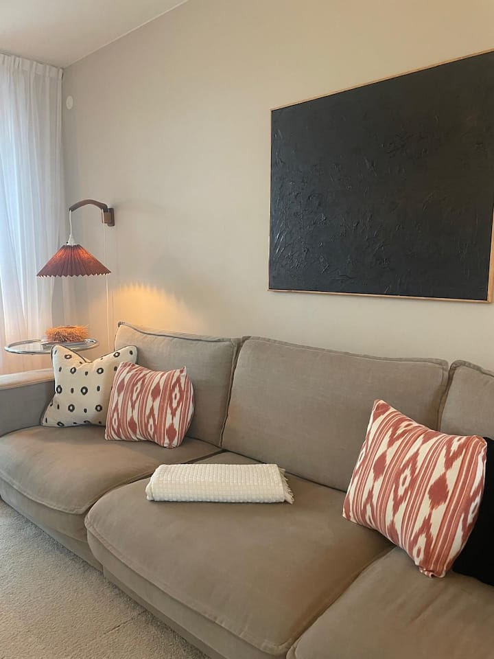 Modern 3 Bedroom Flat With Patio - Stockholm