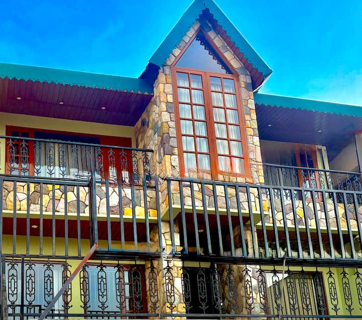 Himalayan Chalet Cottage On (Mall Road) - 穆索里