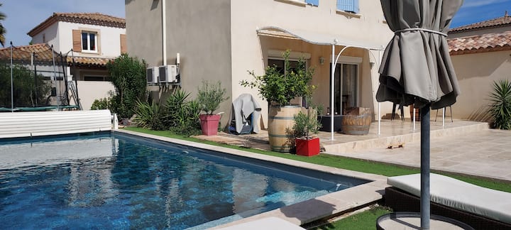 Villa Avec Piscine Agréable - Le Grau-du-Roi