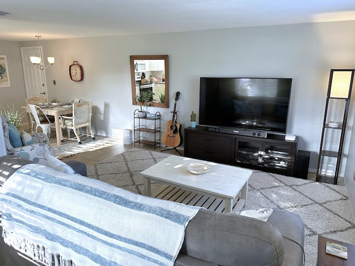 Cottage & Tree ~ By The Sea - Sarasota, FL