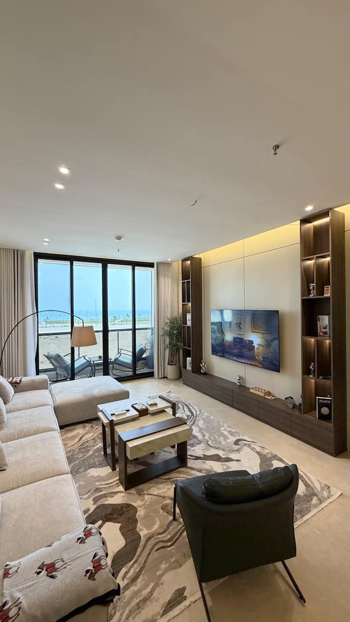 Panoramic & Elegant Seaview 2br W/ Balcony - Dammam