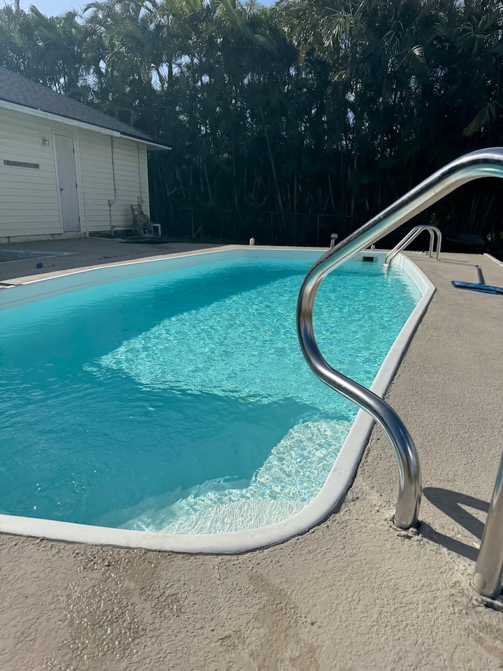 3 Bed 2 Bath Pool House Sw Cape - Cabo Coral