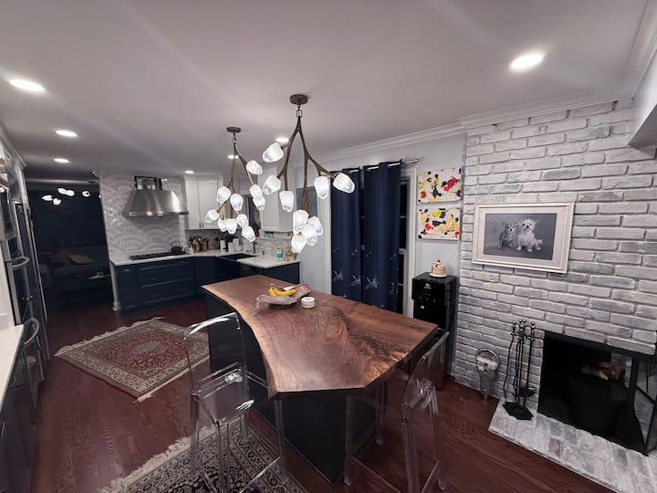 Modern, Ultra Luxe & Spacious Room In Home-troy Mi - Berkley, MI