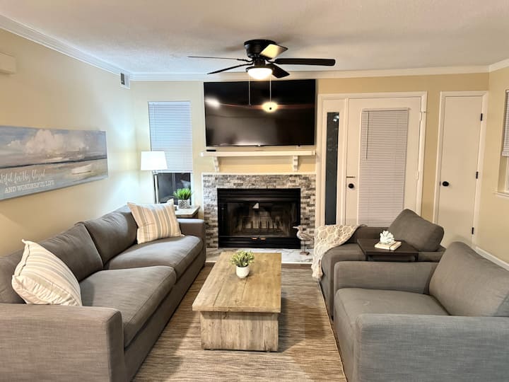 Nestle In The Newport News Nest - Newport News, VA