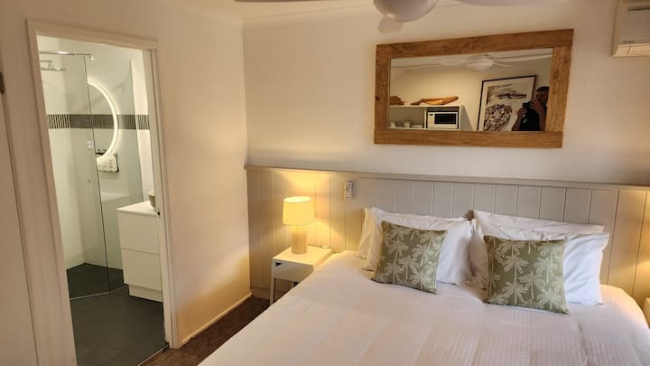 Noosa Lakes Luxury Studio Apartment - Noosa