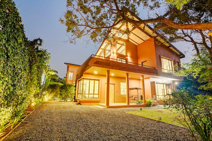 5bhk Elivaas Retreat W/ Game Area & Balcony - Lonavla