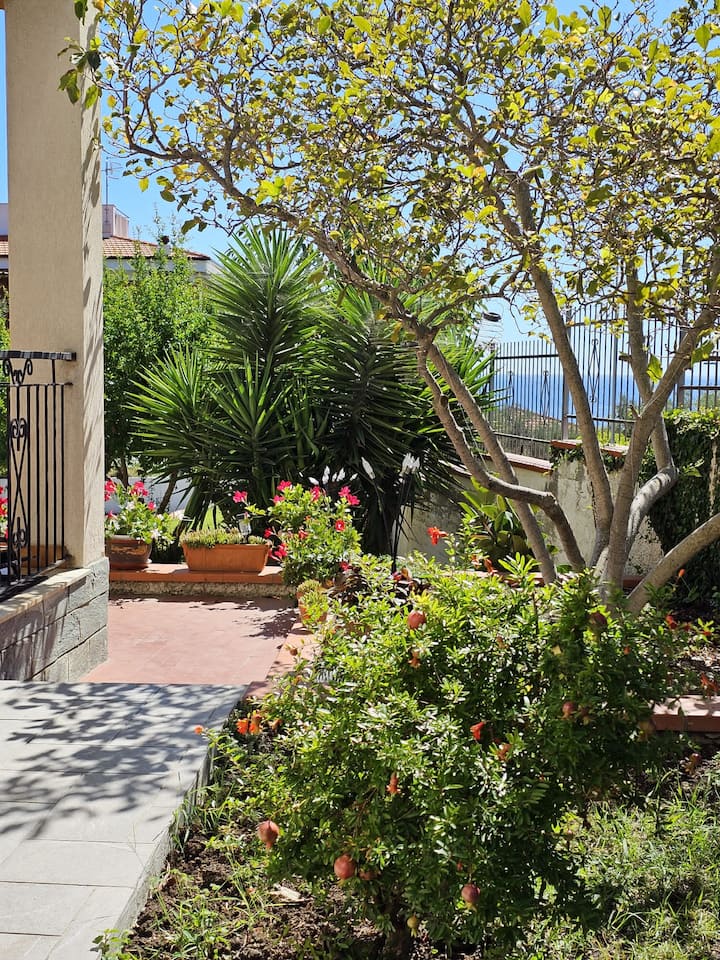 Tranquillità,relax Vista Mare, Parcheggio Gratuito - Loano