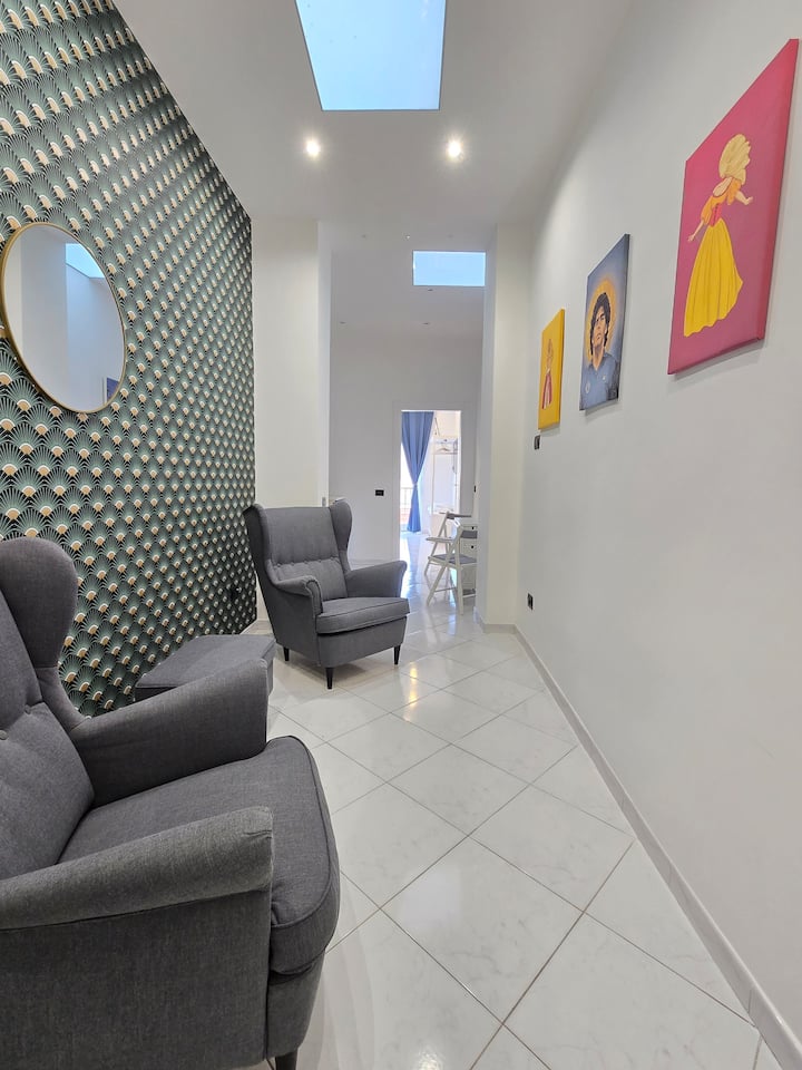 Murales & Station Apartment - Naples