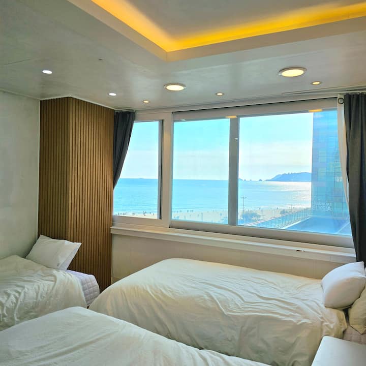 Coco  Busan Beach - Busan