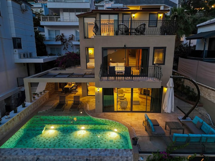 Deniz Manzaralı 6 Kişilik Lüks Villa 07-2481 - Kalkan