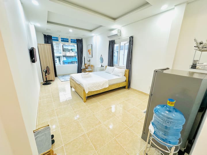 (101ttd) Spacious Studio W Kitchen I District 1 L - Ho Chi Minh City
