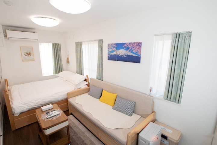 【1フロア1室｜無料送迎ok・荷物預かり可】新築洋室｜徒歩1分コンビニ｜新宿直通11分｜最大3名 - Tokyo