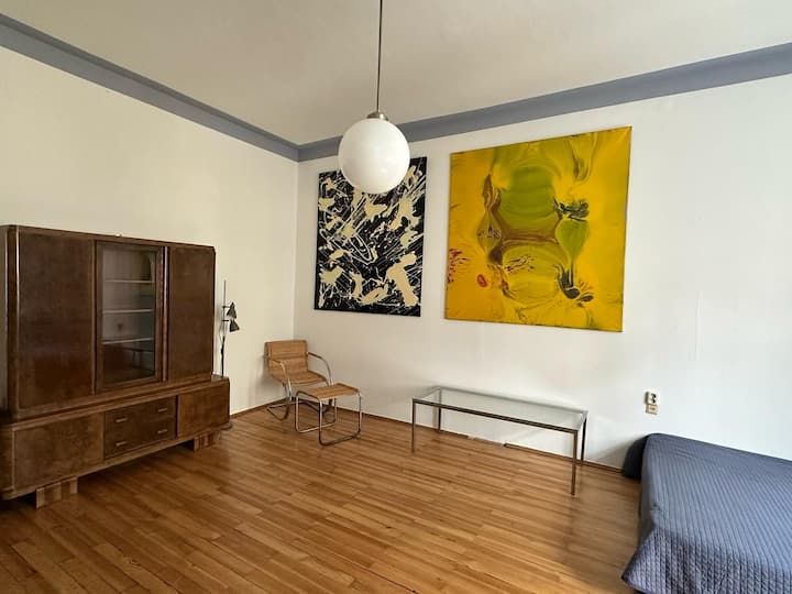 2 Big Rooms, Excellent Location - München