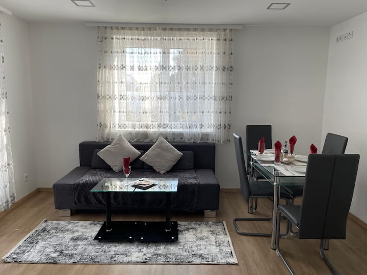 Zentrales Apartment Mit Balkon - Ansfelden