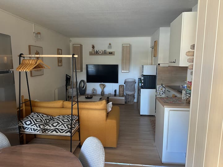 Belle: T2 Cosy-bord De Mer-cour-wifi-parking Privé - Narbonne