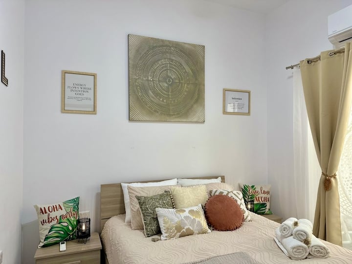 Boho Luxe | Brand New & Cosy With Terrace - Malta