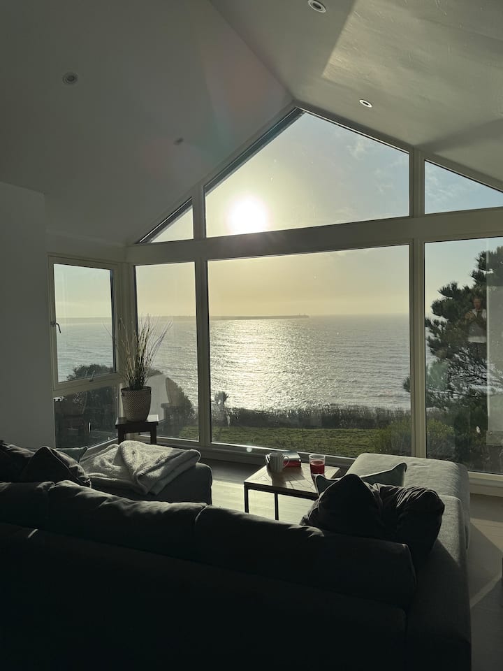 Oceanfront Villa - Tramore
