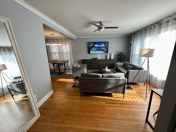 Cozy2br Fast Wifi Parking Blue Line Parking O’hare - Skokie, IL