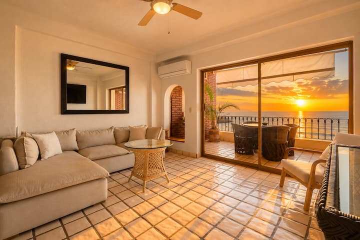 Walk Everywhere | Pool + Near Beach | Zona Románti - Conchas Chinas