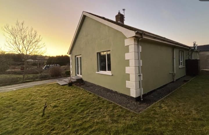 Award Winning 3
Bed Country Cottage, Downpatrick. - Portaferry