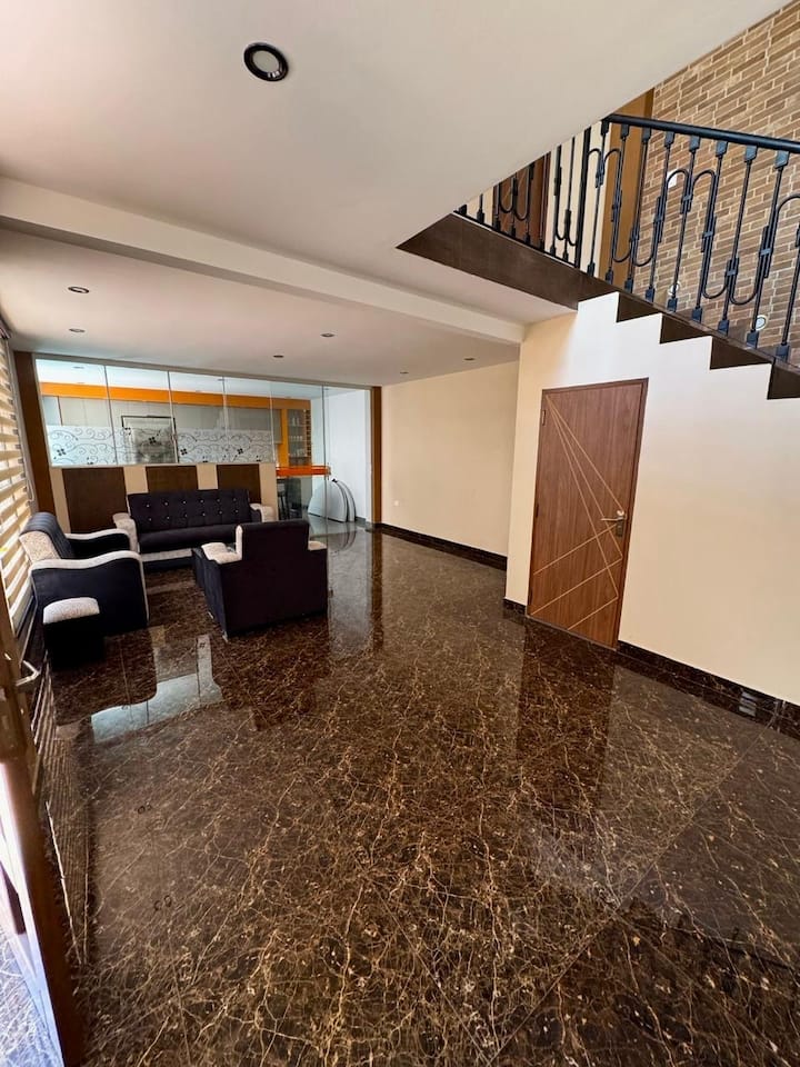 Espacio Moderno, Cómodo Y Confortable - Sucre