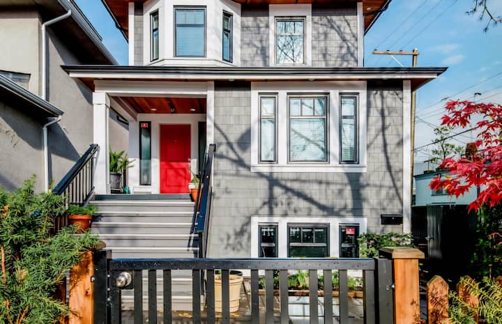 Private 3-bedroom Home In Central Vancouver - Vancouver