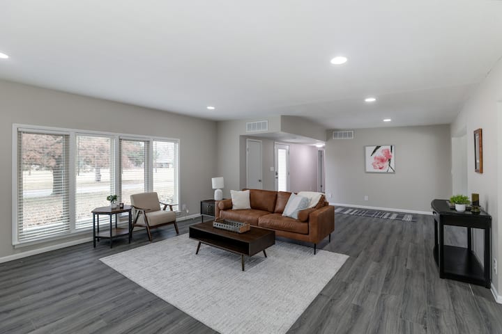 Modern East Side Ranch - Wichita, KS