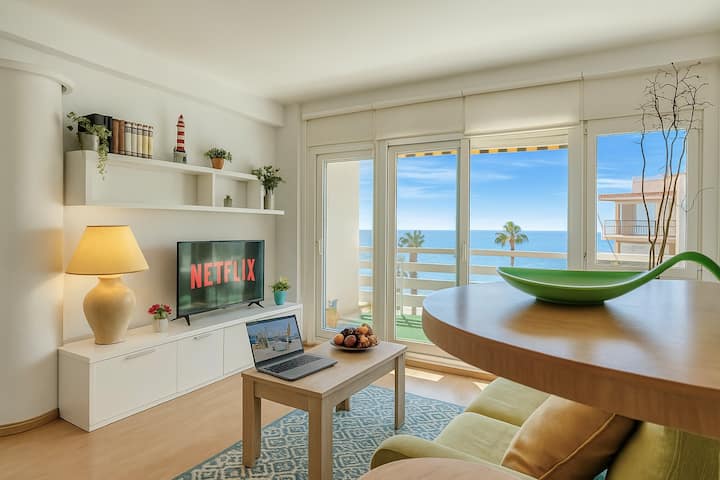 Beachfront · Private Terrace · Wifi · Enjoy Salou - Salou