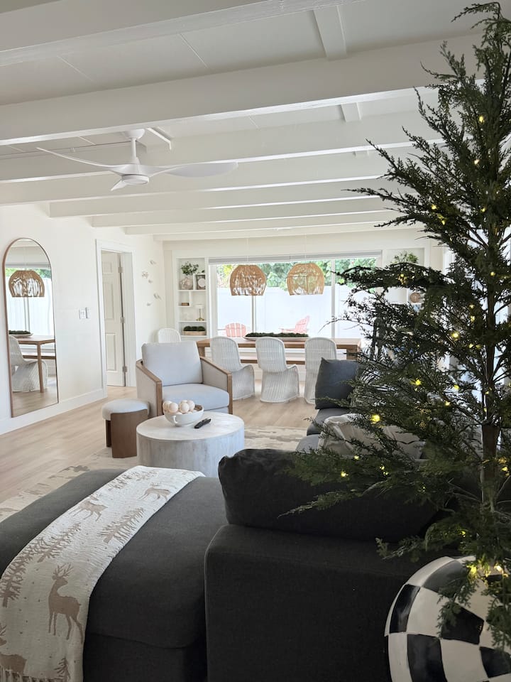 Family Beachside Retreat At The Salty Surfer - 마나소타 케이