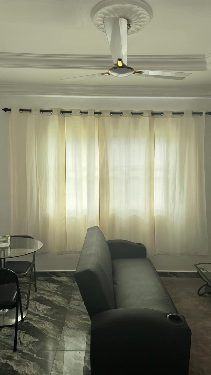 2 Bedroom Apartment With Full Kitchen And Bath. - Gana