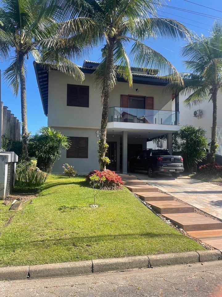 Casa Alto Padrão - Condomínio Hanga Hoa - Bertioga - Bertioga