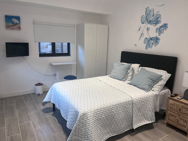 Charming & Cozy Resting Space” - Kendall, FL