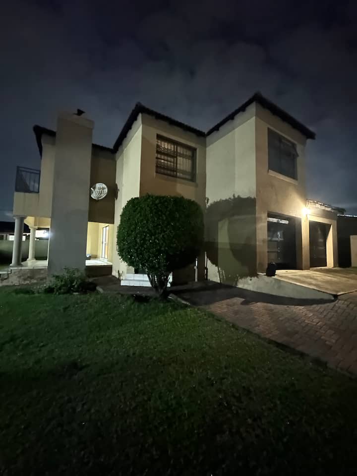 Luxury Lush Witbank - Witbank