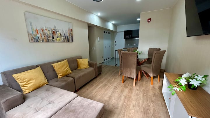 Dpto De Estreno En Lince, Estacionamiento Incluído - Lima