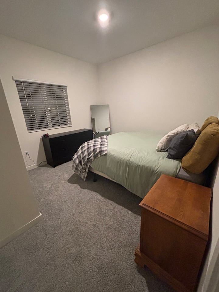 Peaceful Room Near Adventure! - Redding, CA