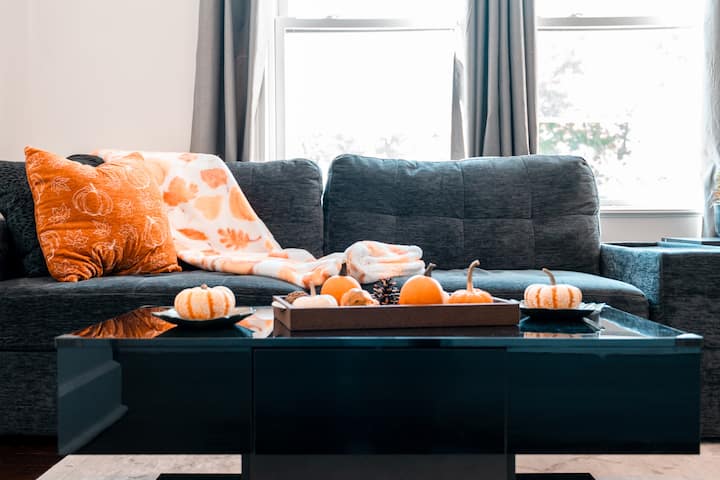 Luxury Family & Worker Retreat Comfort Meets Style - Warwick, RI