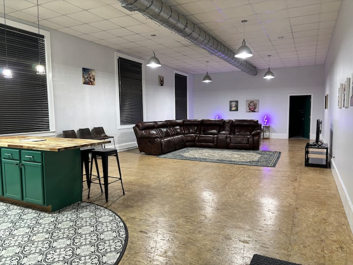 The Z Lofts 2a Sleeps 6 - Beacon, IA