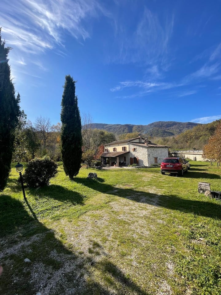 Il Mulino Esclusivo Soggiorno - L’Aquila