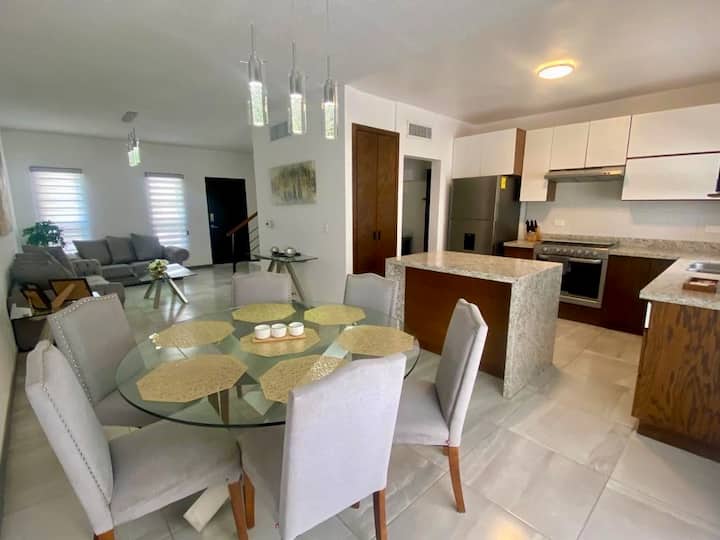 Gran Casa Moderna En Fraccionamiento Privado - Chihuahua