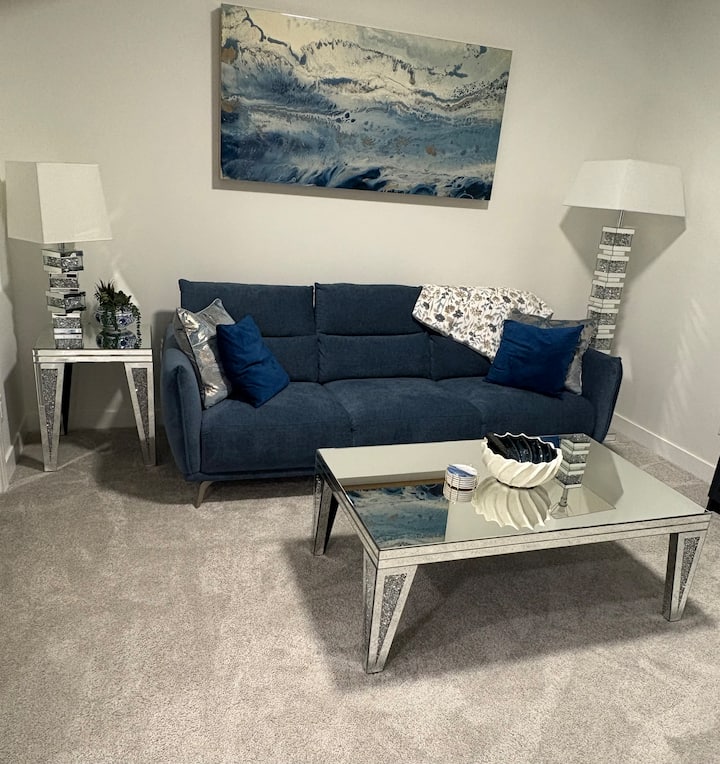 Sapphire Suite - Brand New, Separate Entry Suite. - Calgary