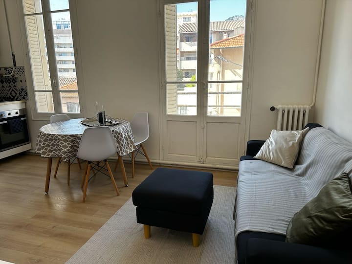 T3 Evasion - Spacieux & Wifi Gratuit - La Seyne-sur-Mer