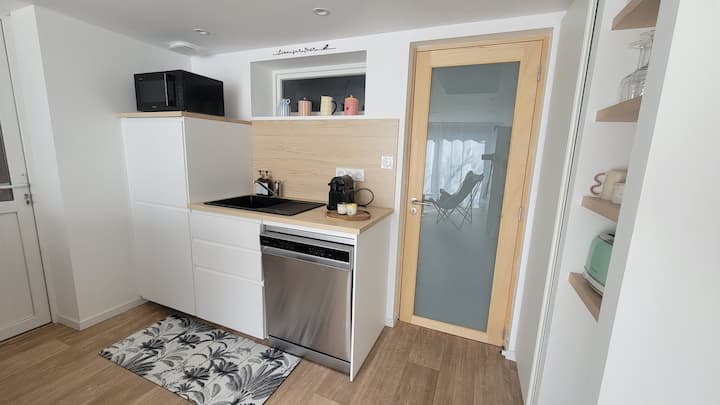 La Régate
Studio Bord De Mer Vélos
Lion-sur-mer - Lion-sur-Mer