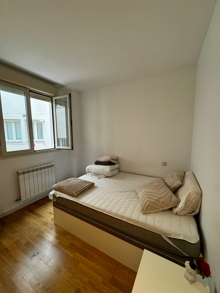 Beautiful And Confortable Room - Madrid