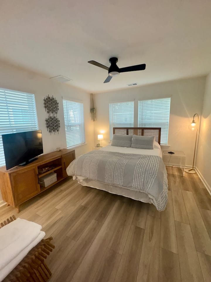 Modern Retreat By Park Circle - Charleston