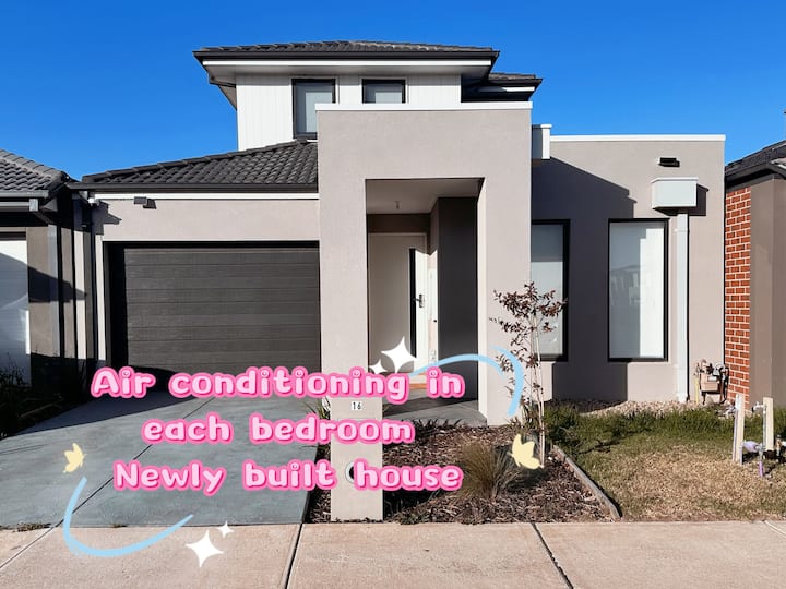 Newly Modern Comfy Home 4 Bedrooms 2 Baths Berwick - Beaconsfield