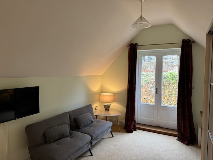 Self Contained En-suite Room 2 - Private Access - Nailsworth